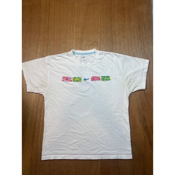 Nike | Shirts | Nike Mens Graphic Tshirt White Short Sleeve Abstract ...